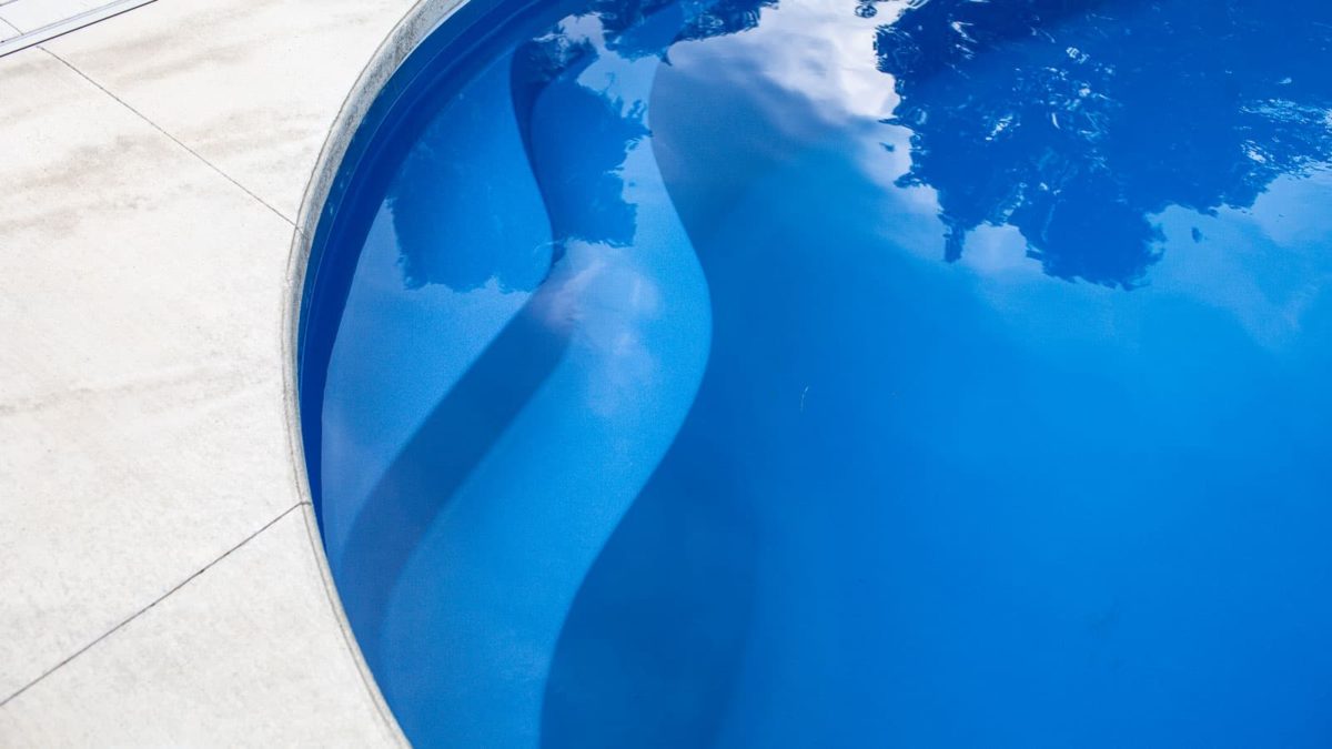 The Fantasy - freeform fiberglass swimming pool