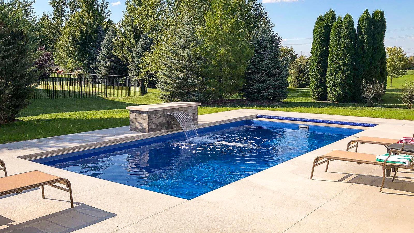 The Freedom - rectangle fiberglass swimming pool - Imagine Pools