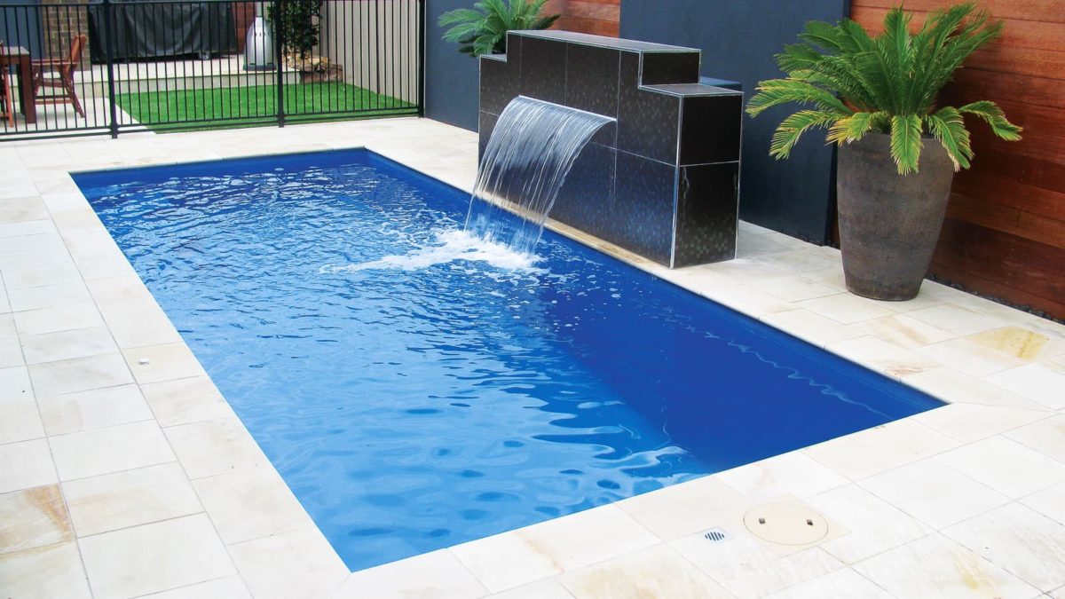 The Vision - small fiberglass swimming pool - Imagine Pools