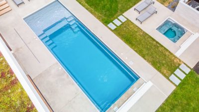 The Freedom with Splash Pad - fiberglass swimming pool