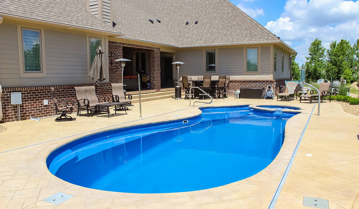 maximizing small spaces with backyard fiberglass swimming pools - Imagine Pools US & Canada