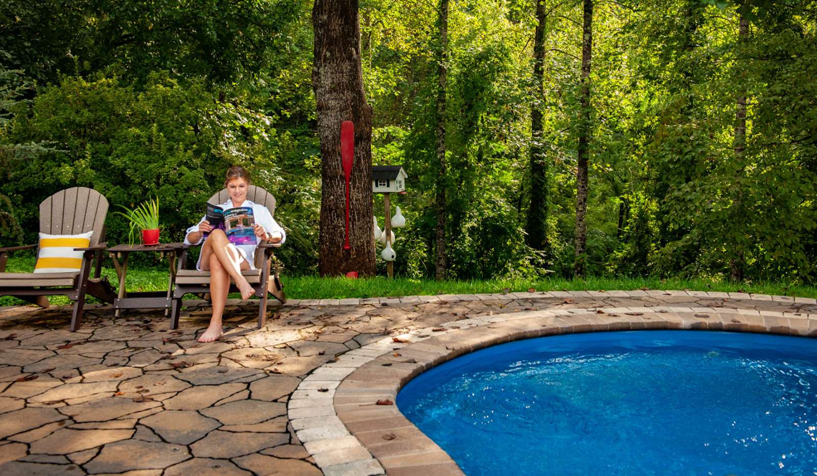 The art of Poolside Relaxation: Tips for Unwinding